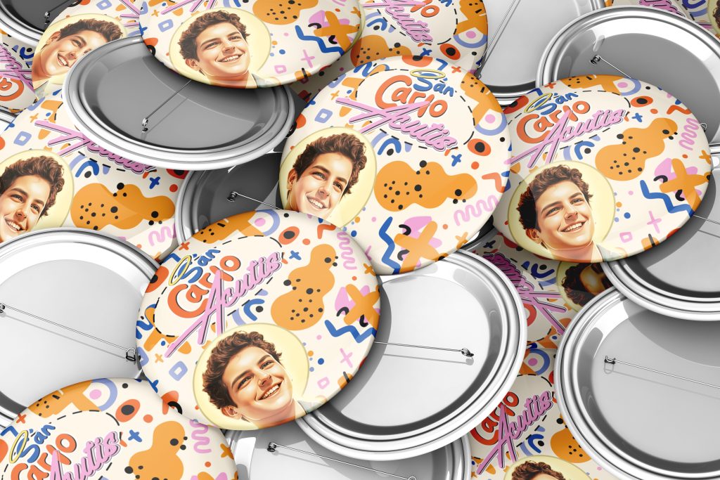Chapas Carlo Acutis (Docena) – Tienda Emaús Trujillo